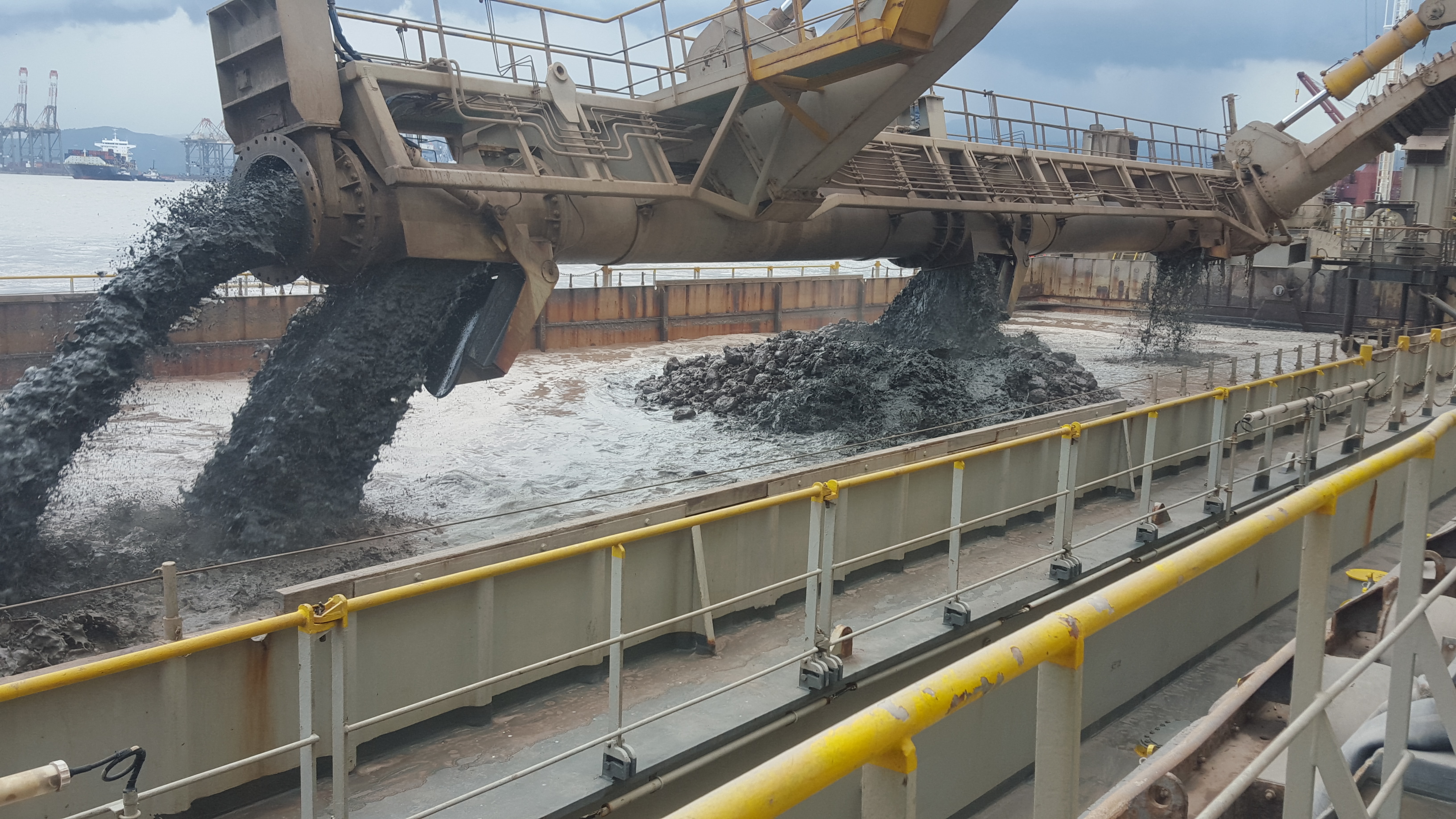 Dredging of Kingston Harbour Nautical Access Complete – kftl